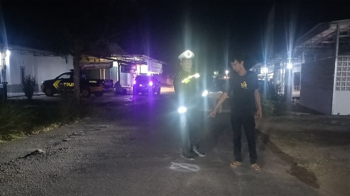 Tabrak Truk Sedang Beli BBM, Remaja Megang Sakti Meninggal Dunia