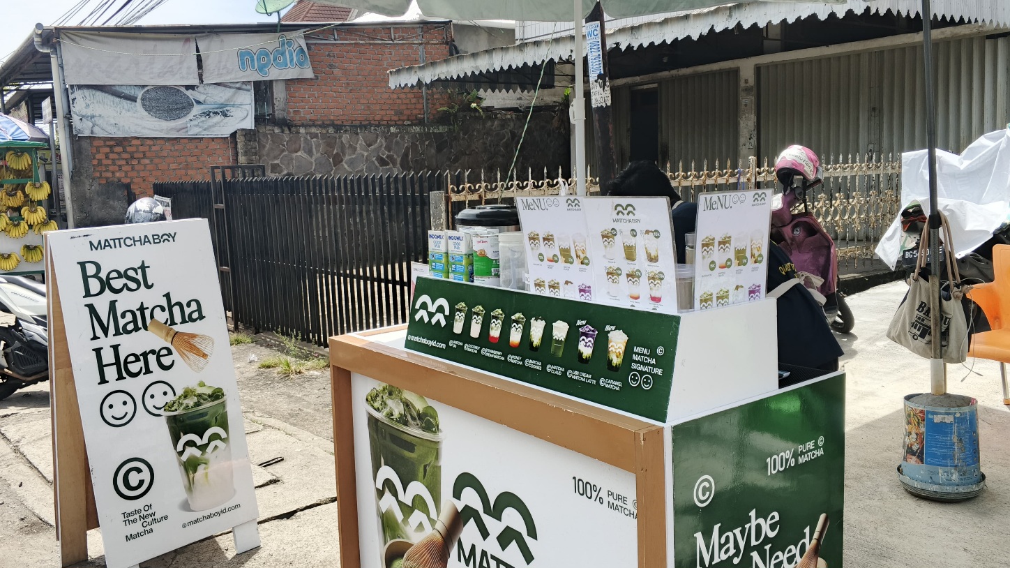 Buruan Cobain Aneka Minuman Viral Dari Matcha Boy Lubuk Linggau, Harga ...